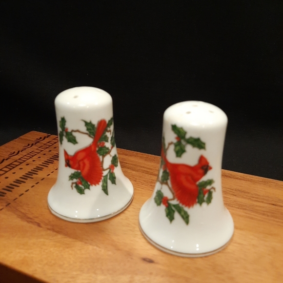 Lefton | Dining | Vintage Lefton Red Cardinal Salt Pepper Shaker Set ...